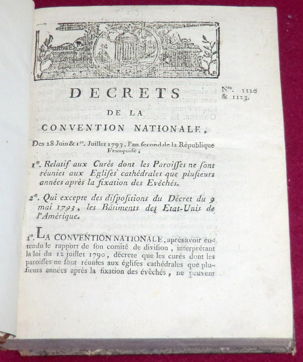 DECRET DE LA CONVENTION NATIONALE (environ 60 à 70) - Juillet-Septembre ...