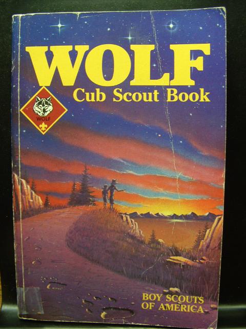 WOLF CUB SCOUT BOOK by Boy Scouts of America: Good Soft cover (1986) | The Book Abyss
