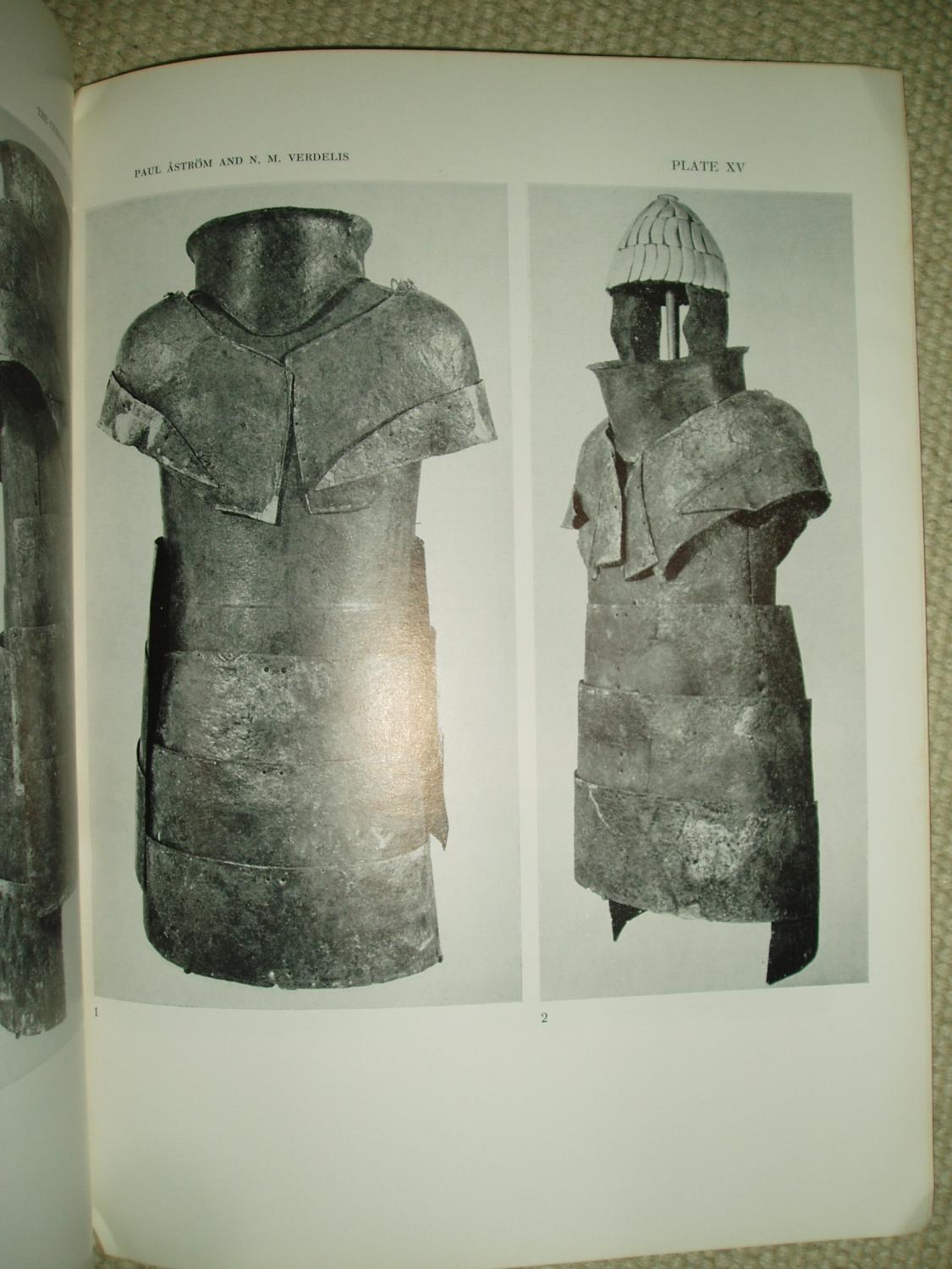 The Cuirass Tomb and Other Finds at Dendra : Part I : The Chamber Tombs ...