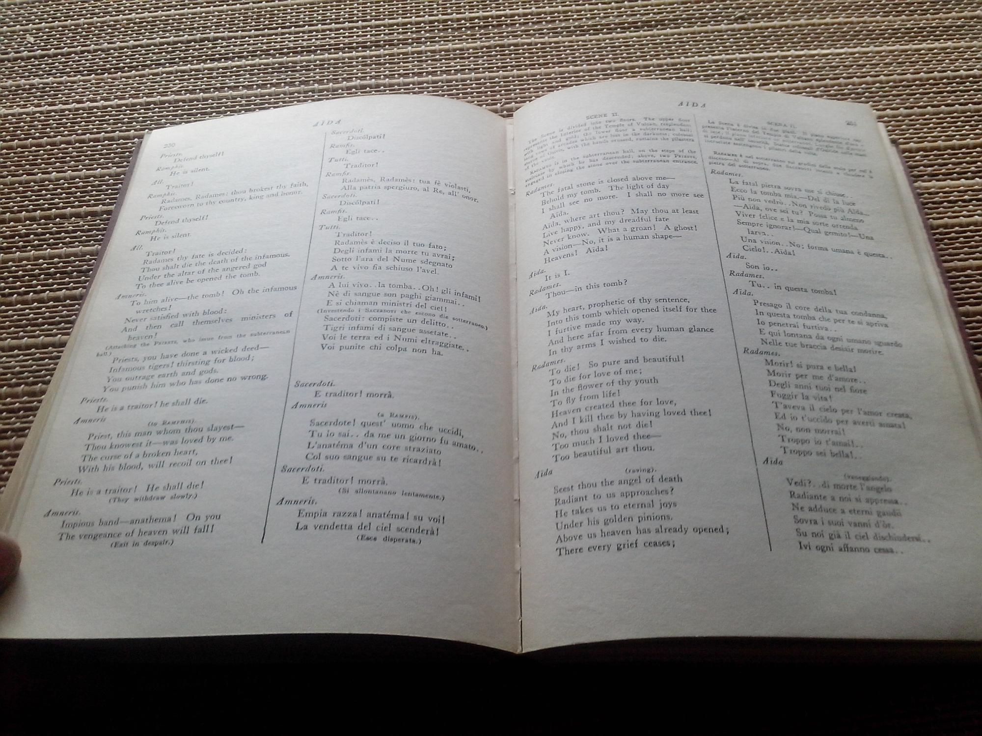 The autentic librettos of the Italian Operas. by The autentic librettos ...