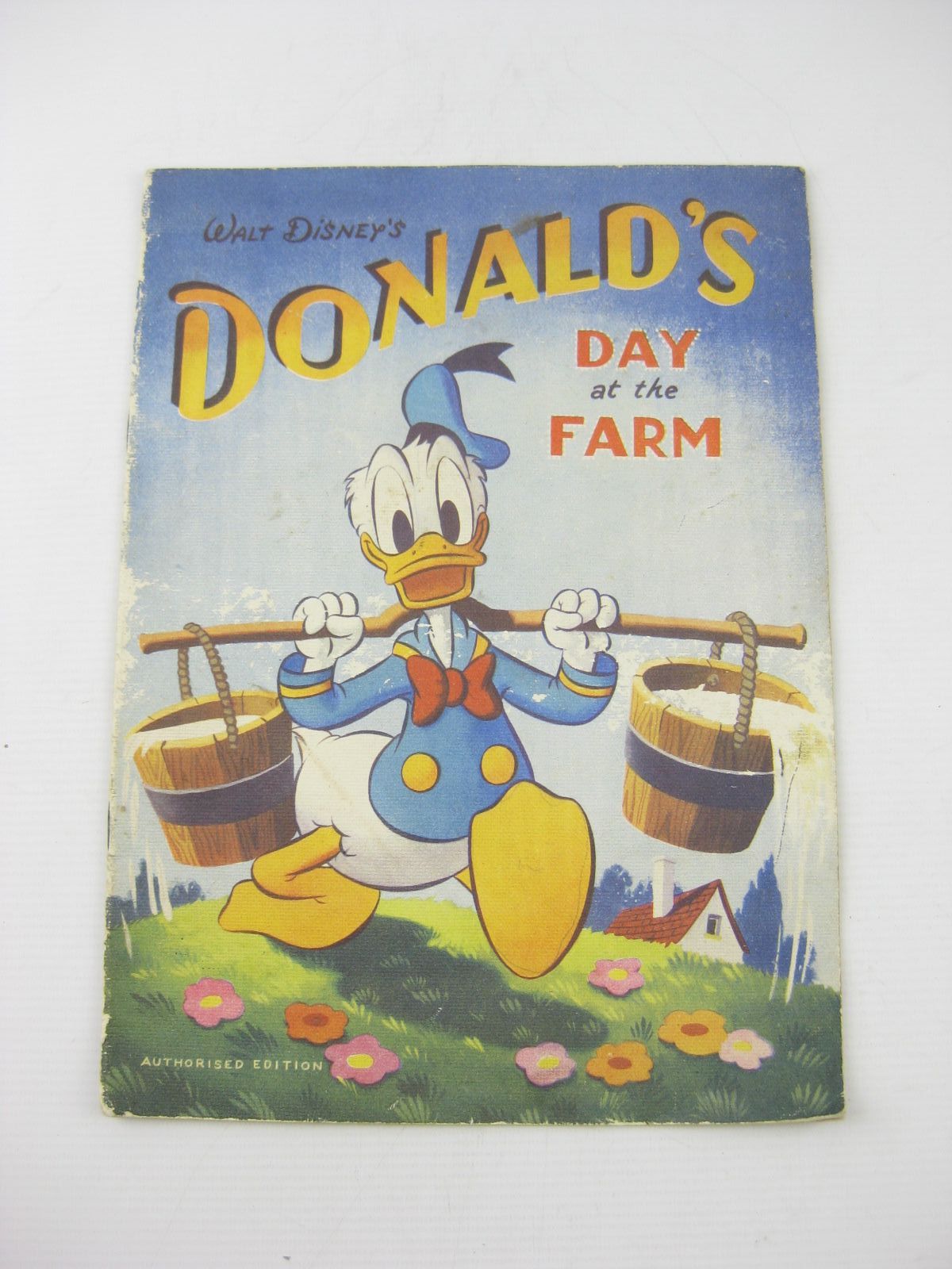 WALT DISNEY'S DONALD'S DAY AT THE FARM by Disney, Walt: Very Good ...