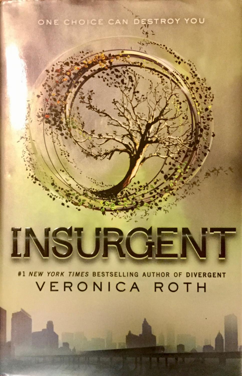 Divergent by Roth, Veronica: Near Fine Hardcover (2012) 1st Edition ...