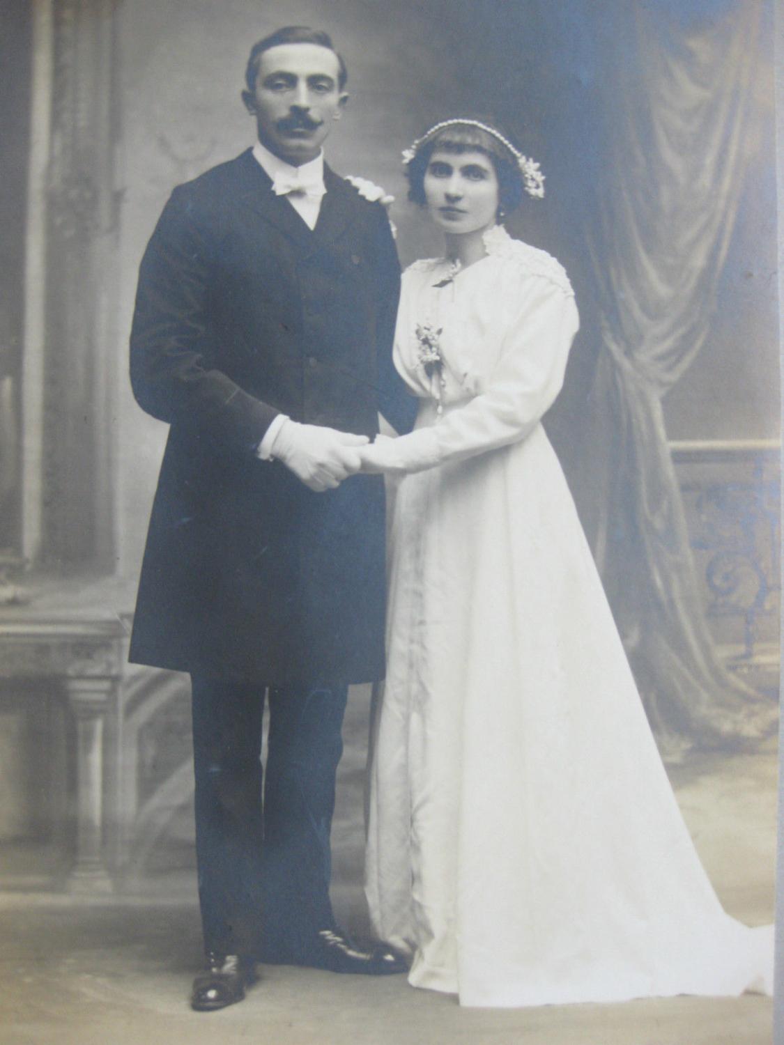 Photographie ancienne cabinet couple mariage 1910: (1910) Photograph ...