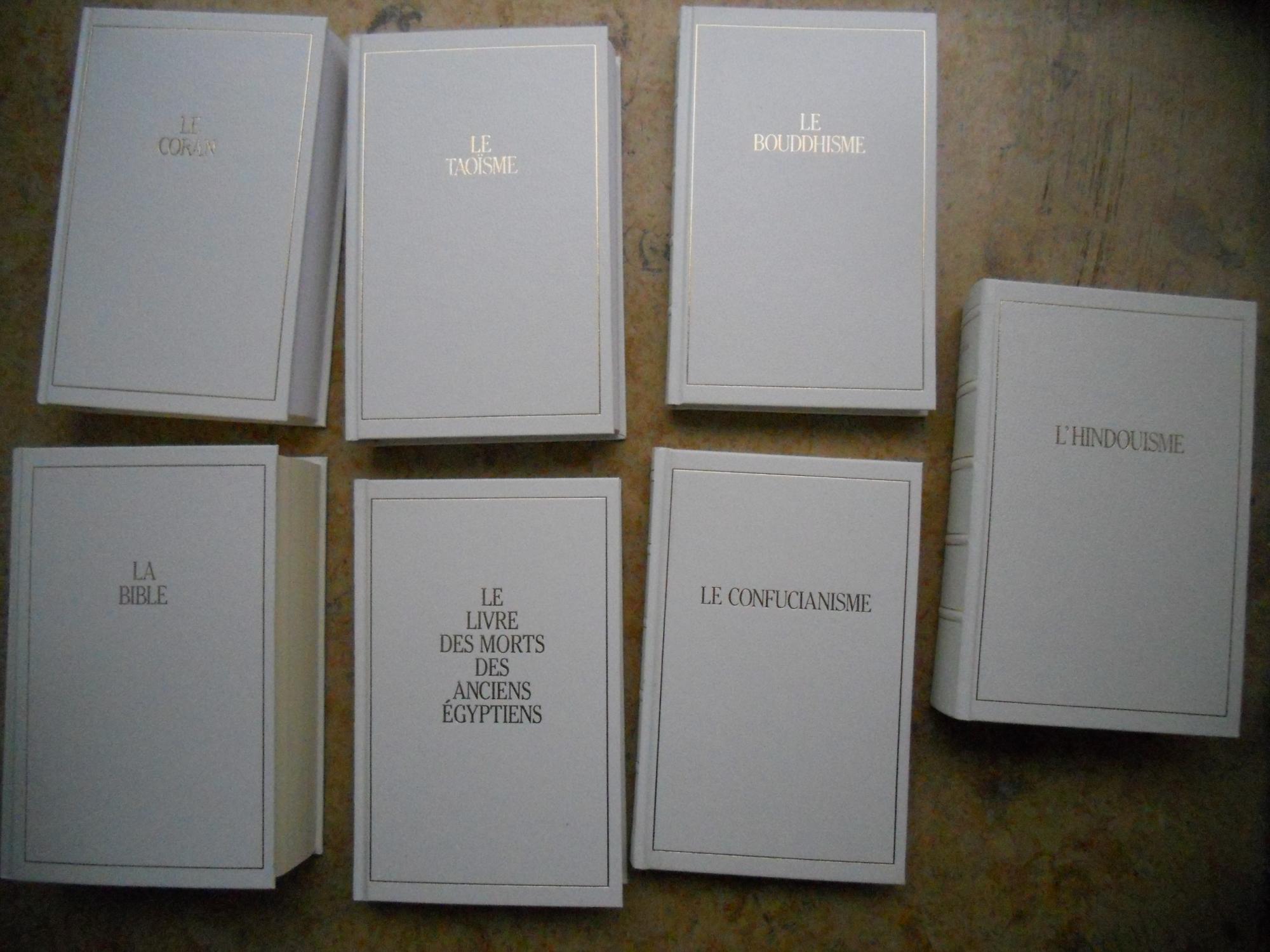 Lot de sept livres saints des grandes religions - Le coran / Les fleurs ...