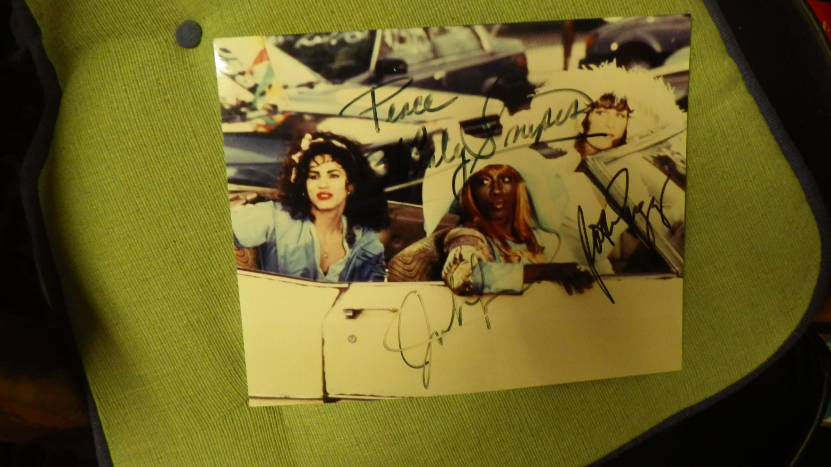 SIGNED Wesley Snipes, John Leguizamo, Patrick Swayze Color Photograph ... SIGNED Wesley Snipes, John Leguizamo, Patrick Swayze Color Photograph ...
