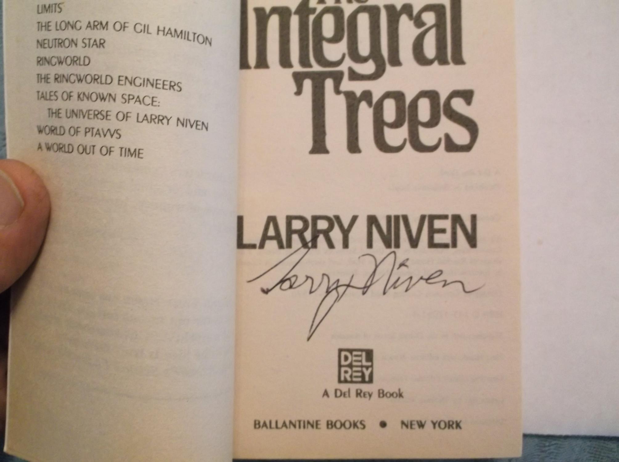 The Integral Trees (Signed) by Niven, Larry: Very Good Mass Market ...