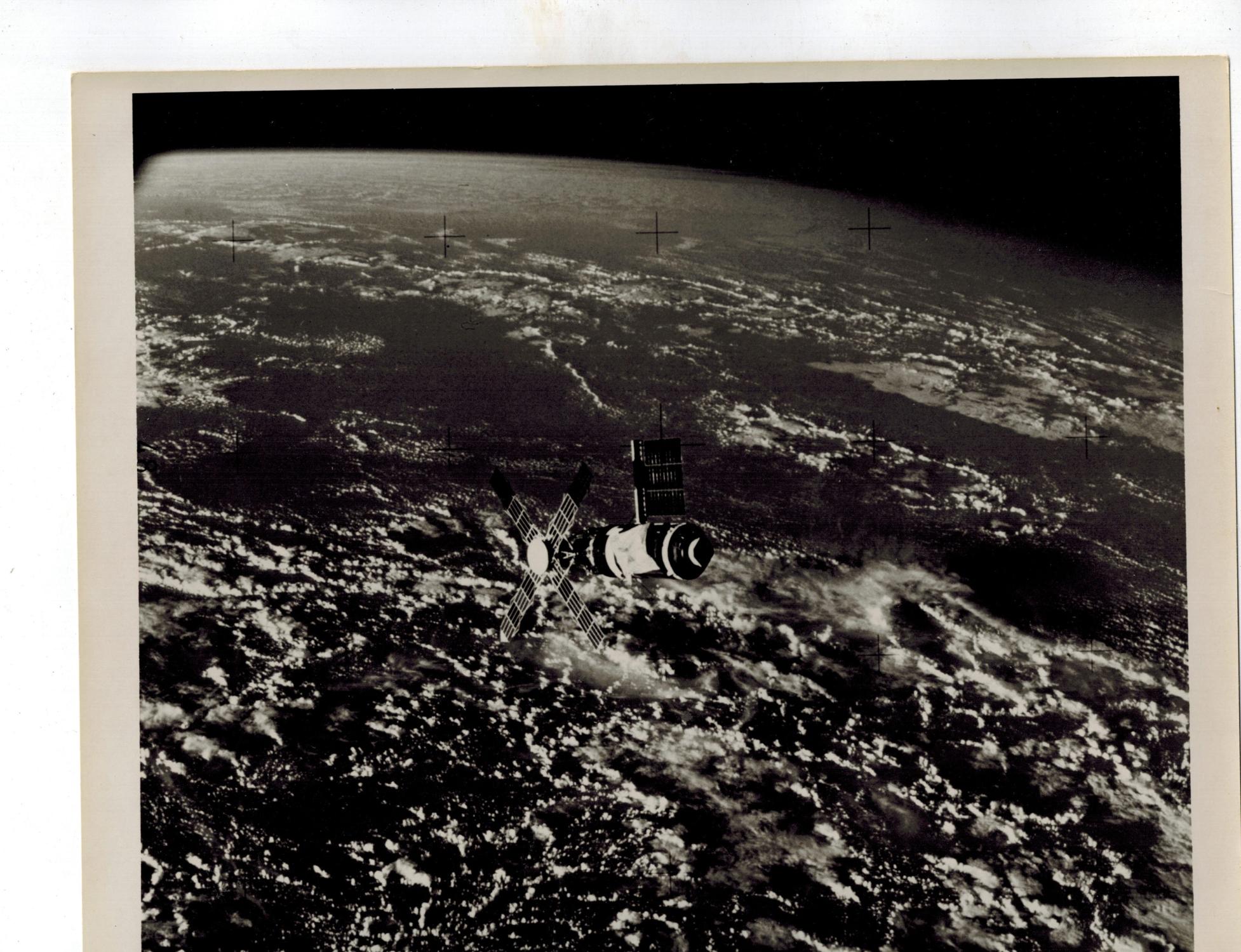 "Skylab II in Flight" Original 8 x 10 B&W Publicity Photograph by ...