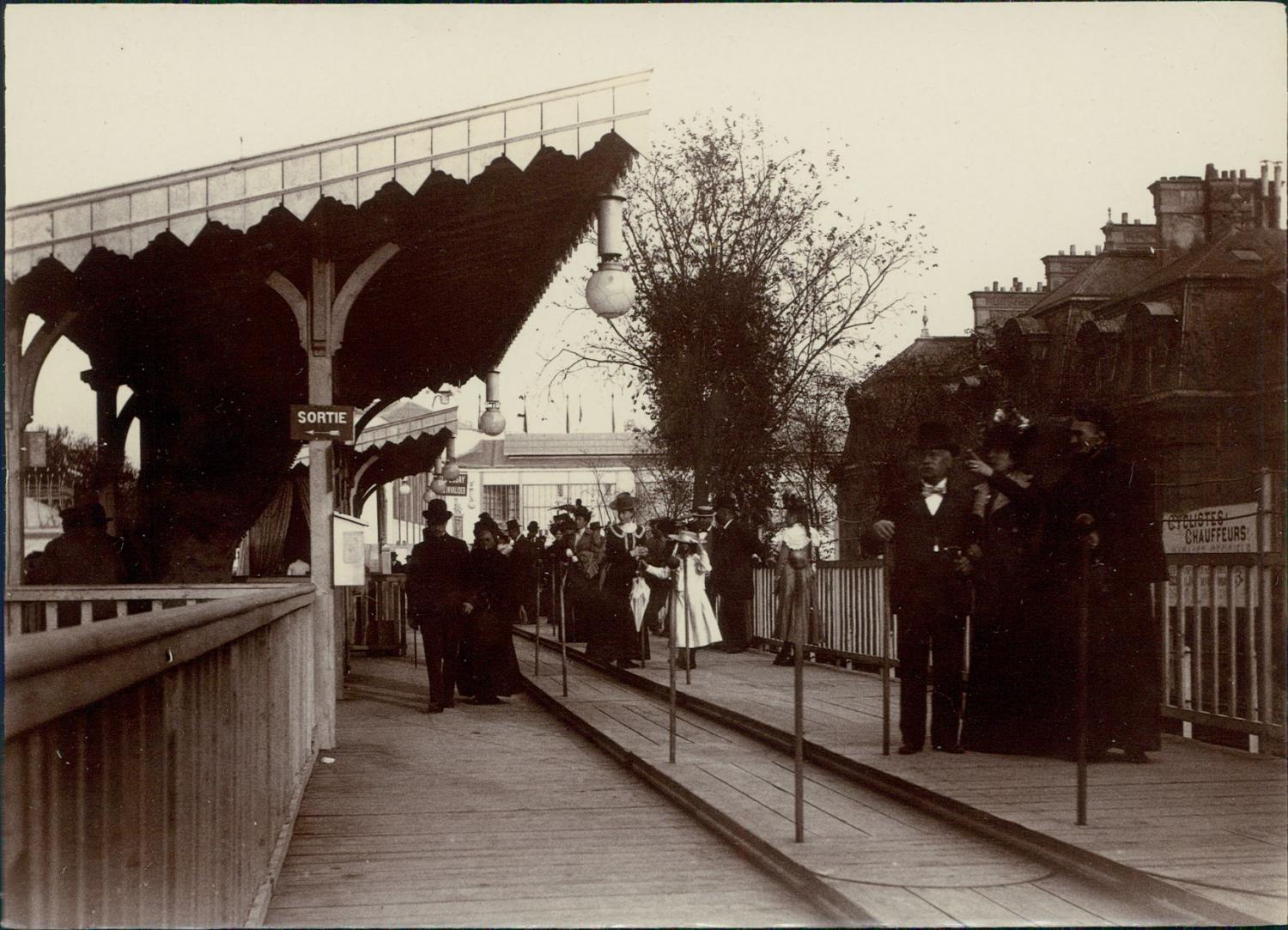 L.G., Paris, Exposition Universelle de 1900. Le Trottoir Roulant von ...