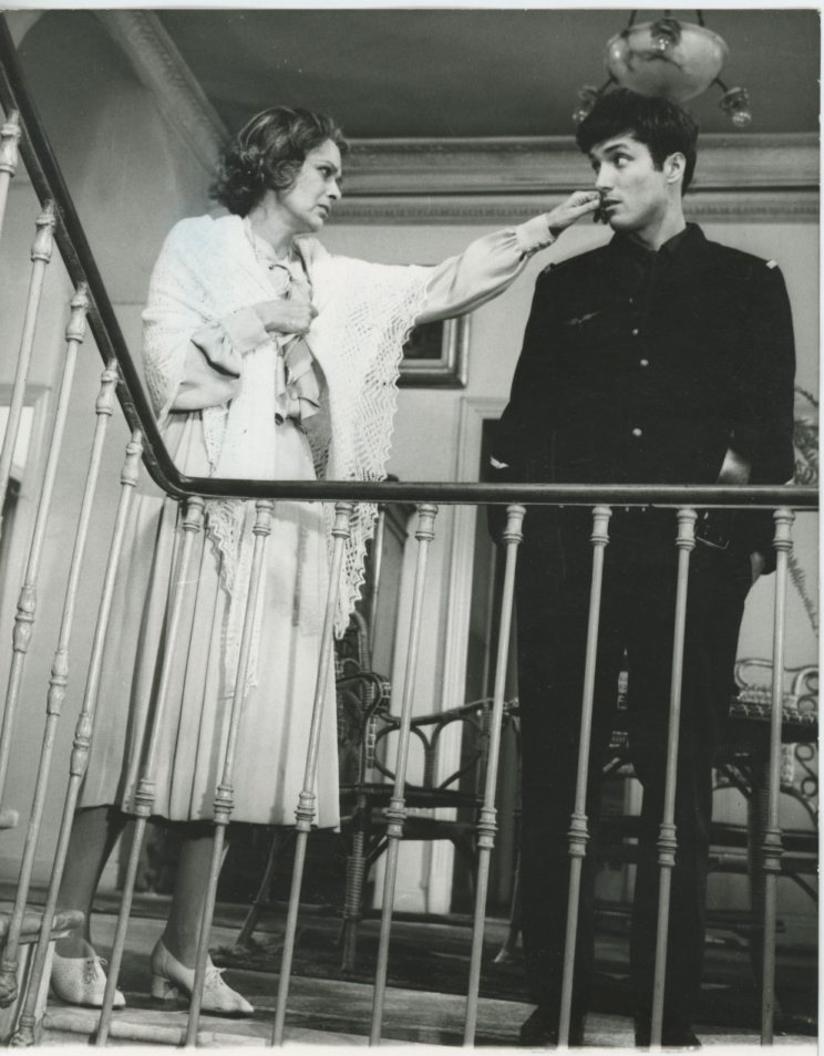Assaf Dayan et Melina Mercouri dans "La Promesse de l'Aube" by ...