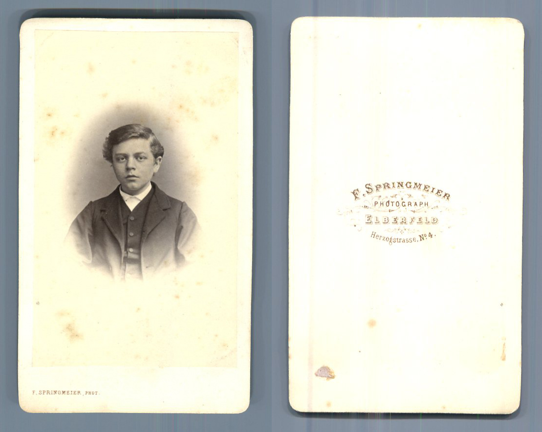 F. Springmeier, Elberfeld. Portrait d'un jeune homme by Photographie ...