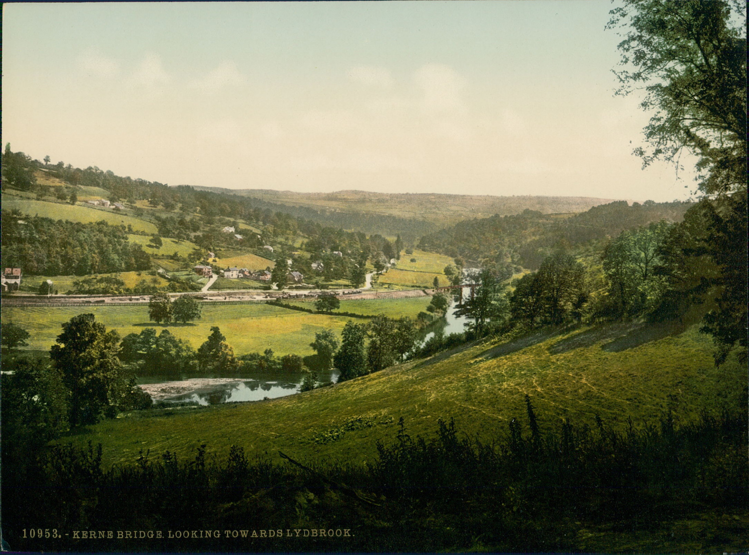 Wye Valley. Kerne Bridge looking towards Lydbrook. par Photographie ...