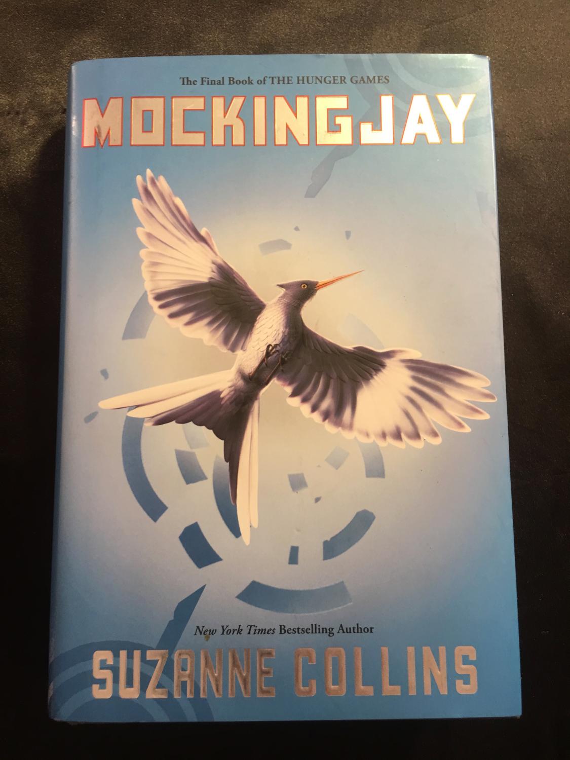 Mockingjay (The Hunger Games) by Suzanne Collins: Very Good Hardcover ...