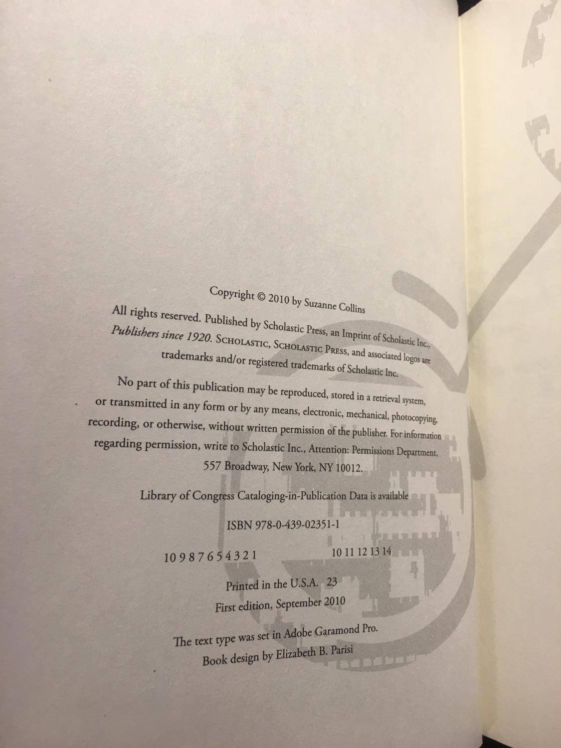 Mockingjay (The Hunger Games) by Suzanne Collins: Very Good Hardcover ...