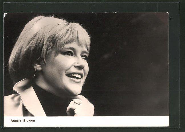 Ansichtskarte Schauspielerin Angela Brunner, Portrait der ...