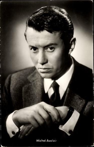 Ansichtskarte / Postkarte Schauspieler Michel Auclair, Portrait im Anzug, Der Fuchs von Paris ...