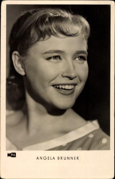 Ansichtskarte / Postkarte Schauspielerin Angela Brunner, Portrait, Spuk ...