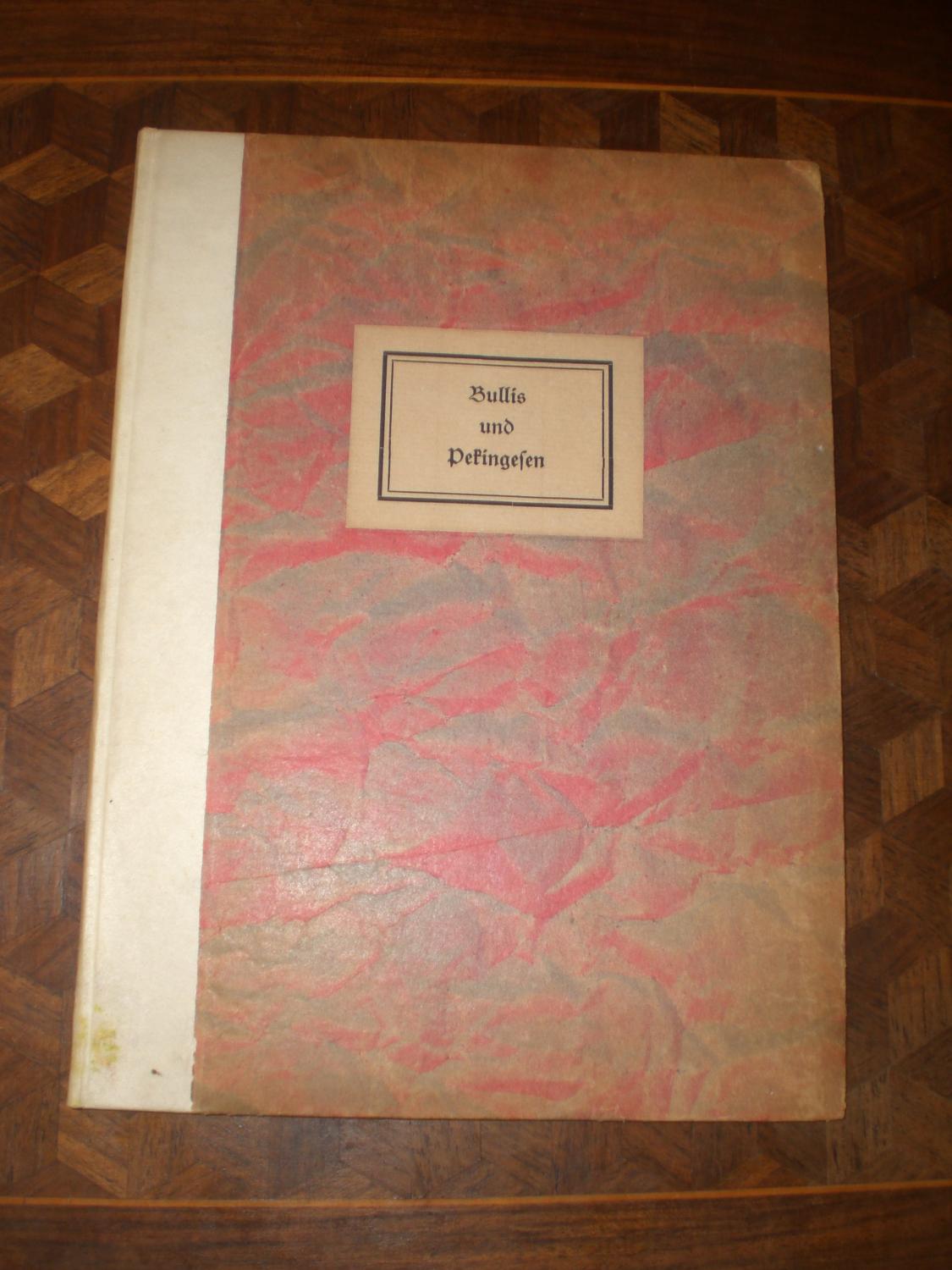 Bullis und Pekingesen mit handkolorierten Originallithographieen von ...