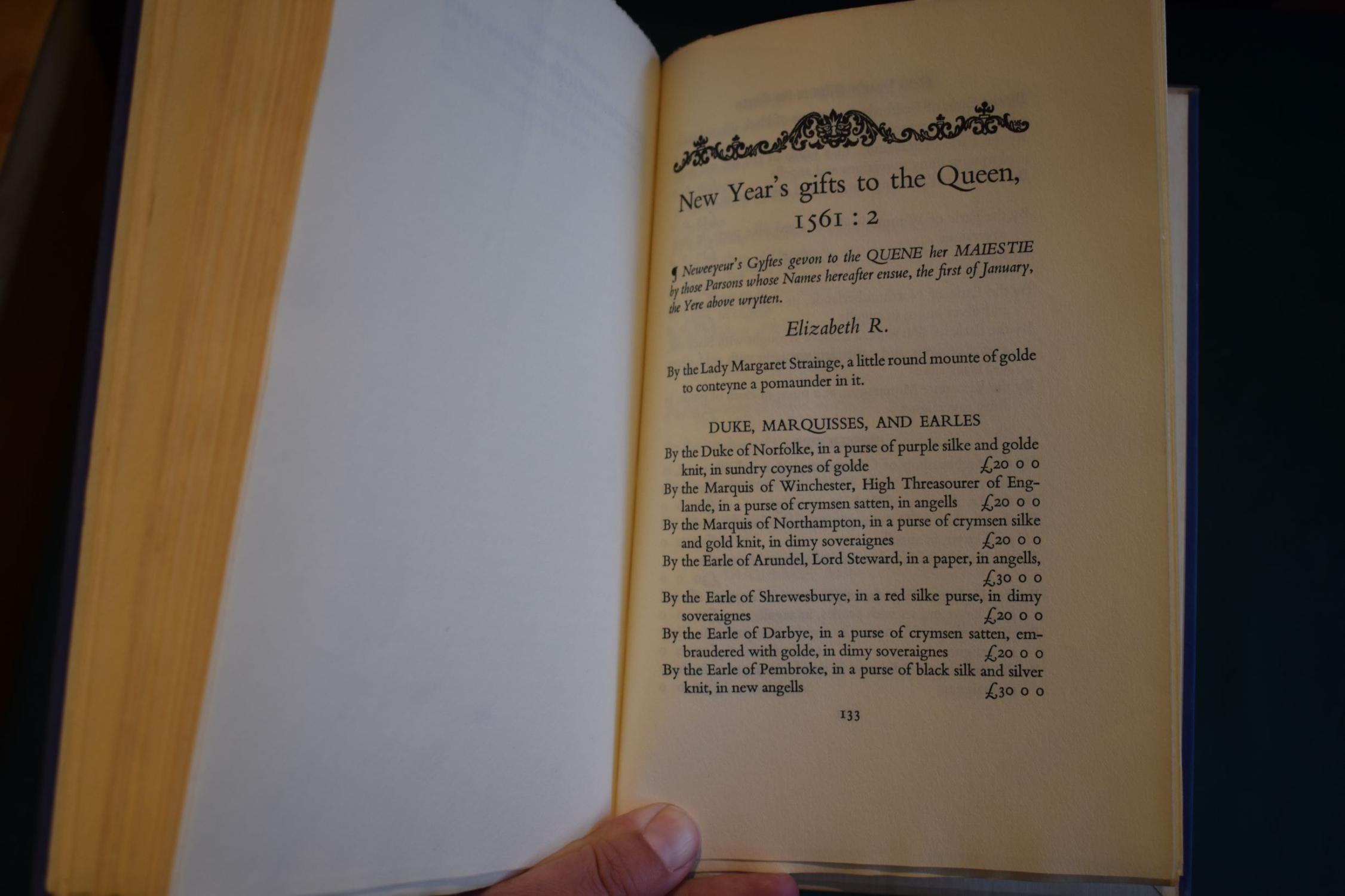 Gloriana's Glass: Queen Elizabeth I refleflected in verses ...