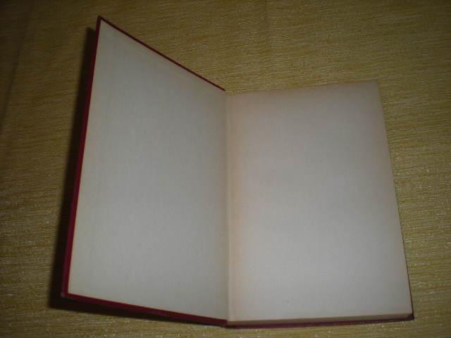 CUE FOR MURDER by McCloy, Helen: Very Good Hardcover | Reiner Books