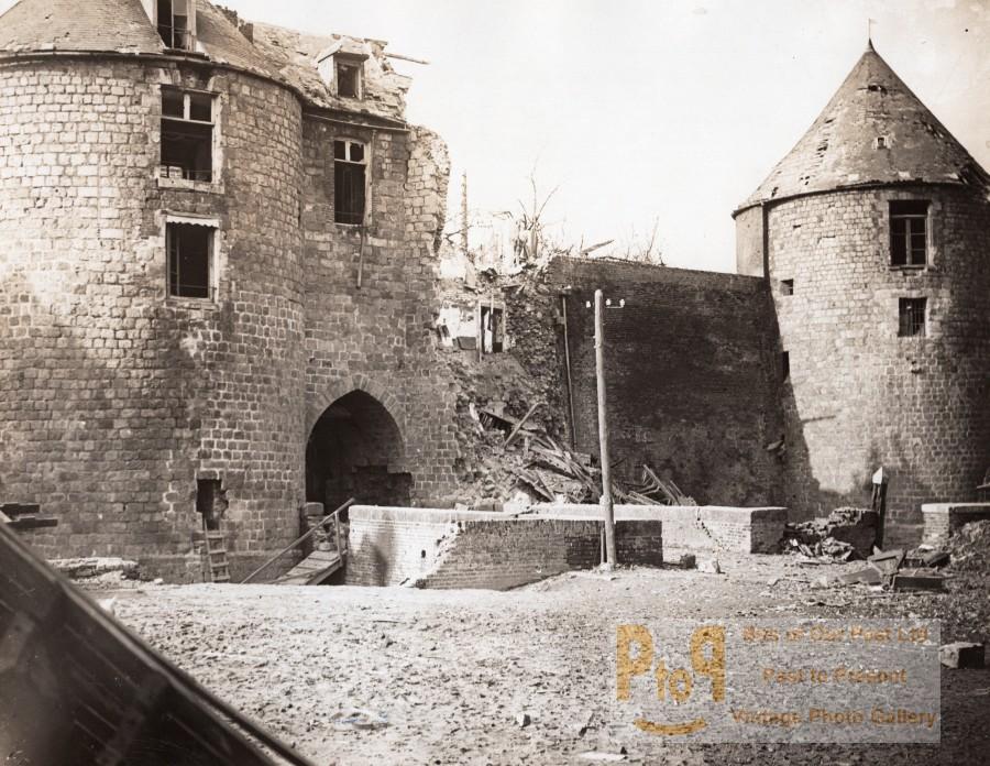 Fall of Peronne British Troops WWI WW1 Photo 1917': Photograph | Bits ...
