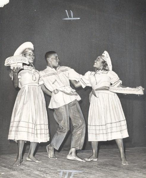 Haiti Voodoo Folk Dance Photo Lipnitzki 1960 by Boris LIPNITZKI ...