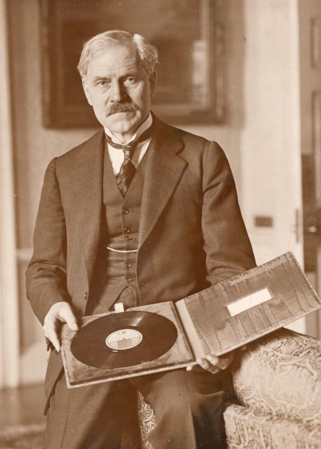 Ramsay MacDonald & His Master's Voice Record of King's Speech Old Photo ...