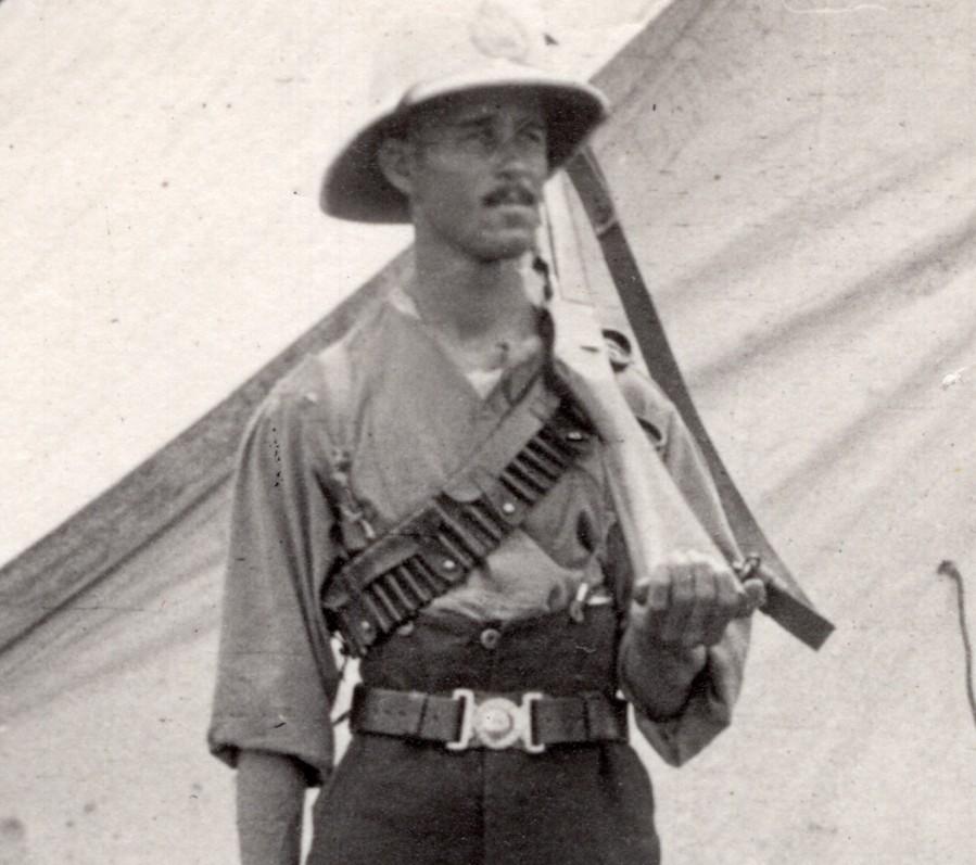 Jamaica ? Hunter Pointing Rifle at Photographer Hunting old Photo 1920 ...