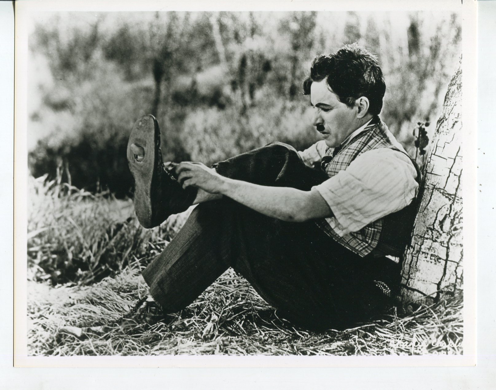 Charlie Chaplin-Comedian-8x10-B&W-Still: Photograph | DTA Collectibles