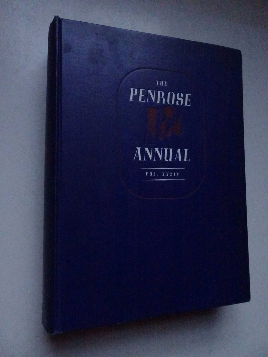 The Penrose Annual. A Review of the Graphic Arts. Volume XXXIX, 1937 ...