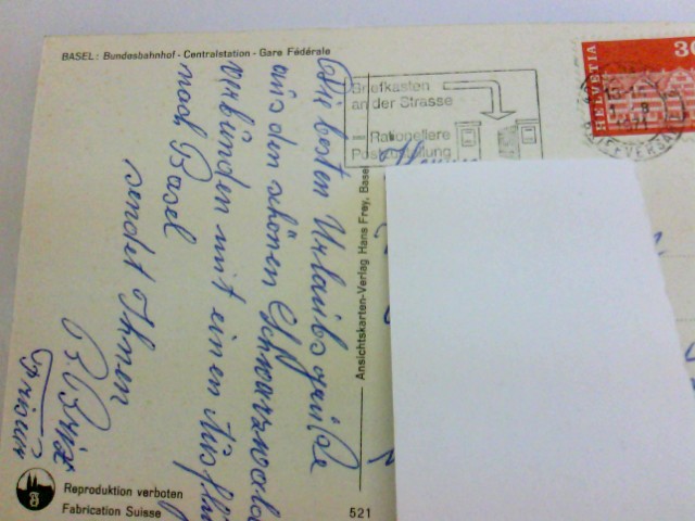 AK Basel. Bundesbahnhof. Gebäudeansicht, Park mit Springbrunnen ...