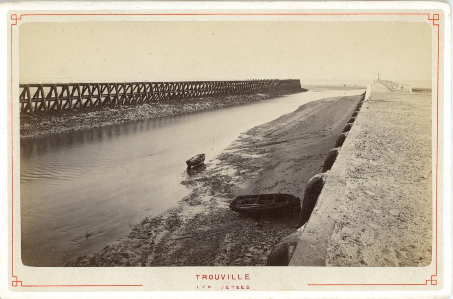 France, Trouville, les jetées, vue générale von Photographie originale ...
