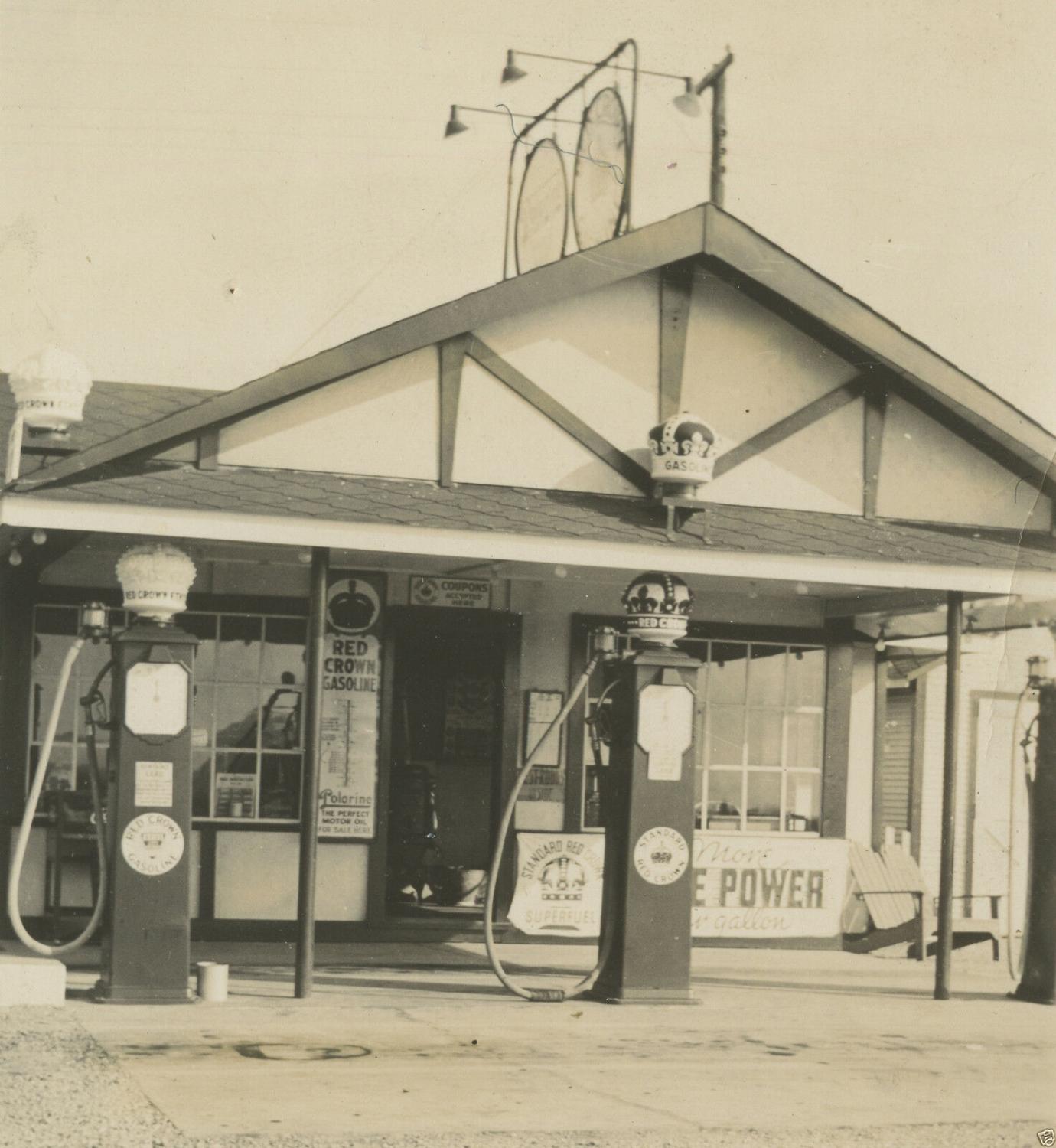 ANTIQUE GAS STATION SERVICE RED CROWN GAS GLOBE ETHYL POLARINE MOTOR ...