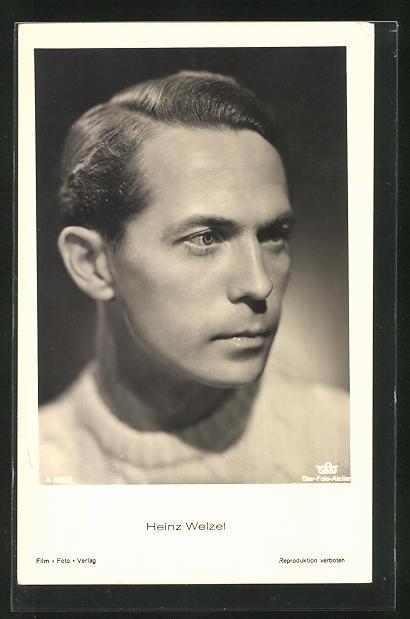 Ansichtskarte Schauspieler Heinz Welzel mit ernstem Blick: Manuskript ...