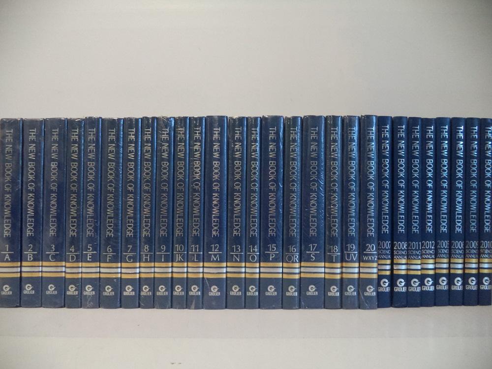 The New Book Of Knowledge: Complete Set Of 20 Encyclopedia, A-Z ...