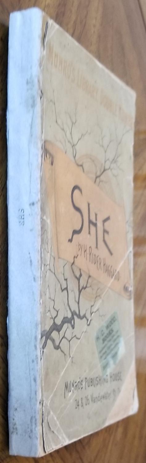 She: A History of Adventure - Munro's Library Double Number 700 par H ...