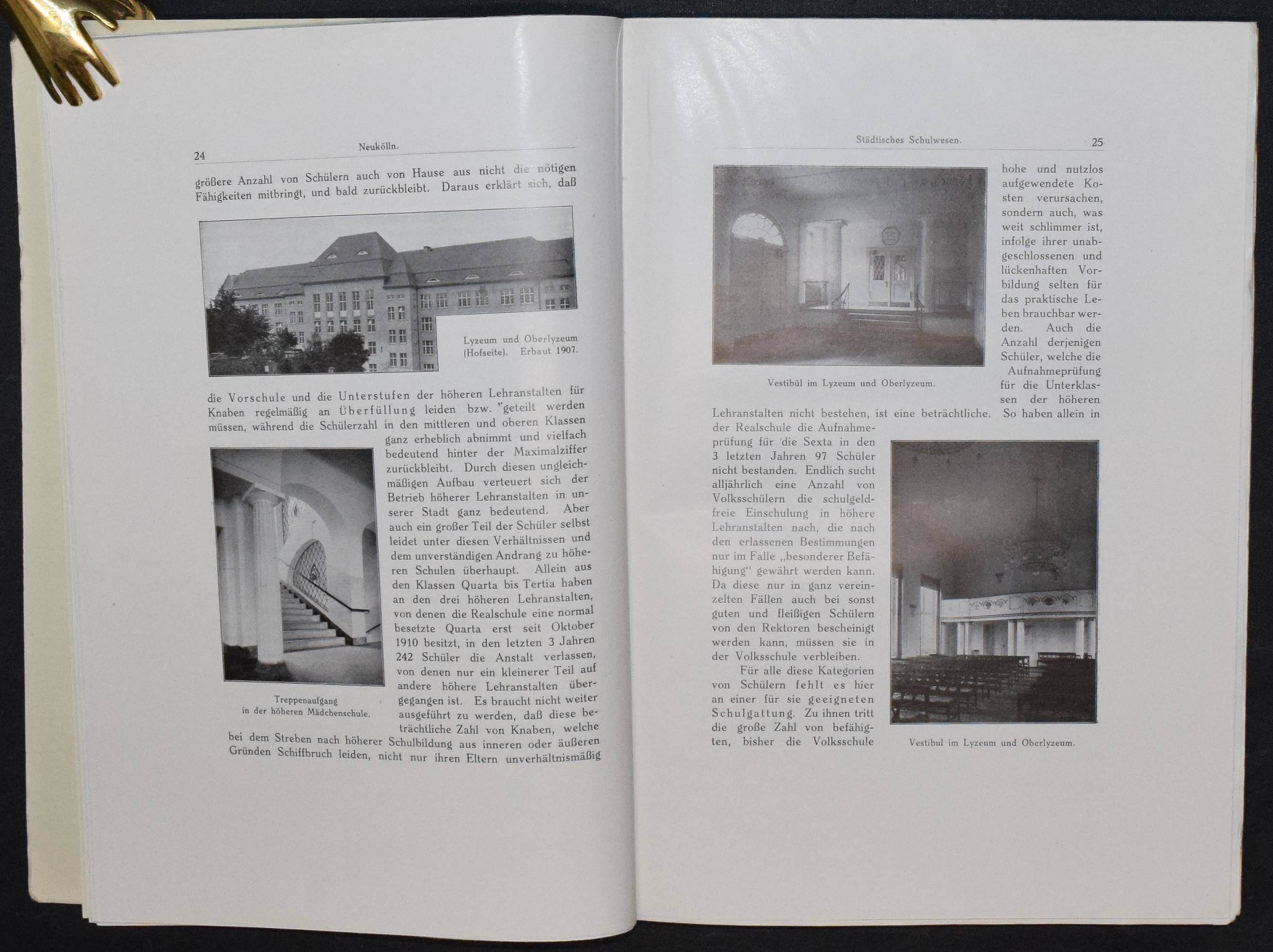 Neukölln. by Kaiser, Kurt, Richard Weinreich u. Erwin Stein (Hrsg ...