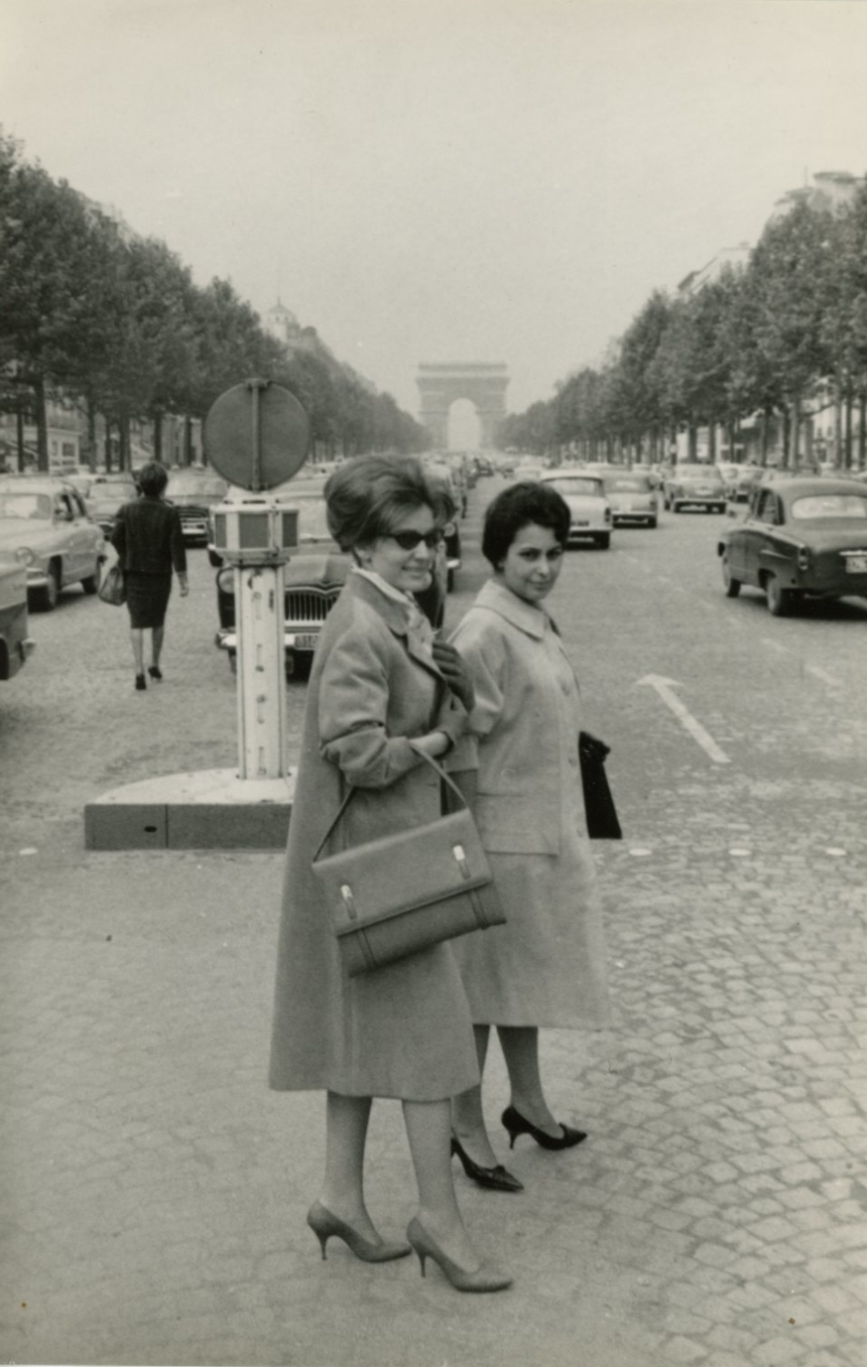 La princesse Lamia Solh et sa soeur by Photographie originale ...