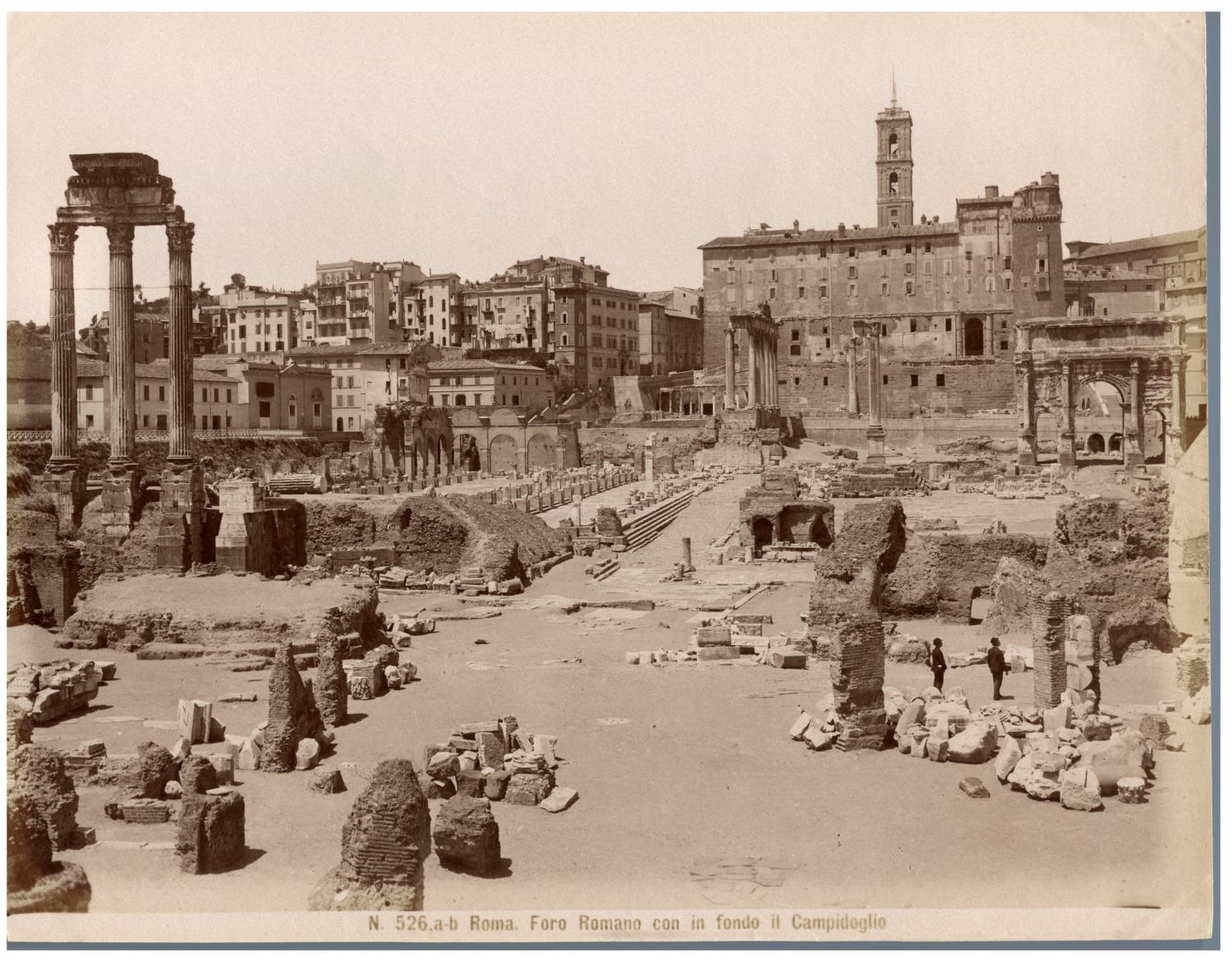 Italie, Roma, Foro Romano con in fondo il Campidoglio by Photographie ...