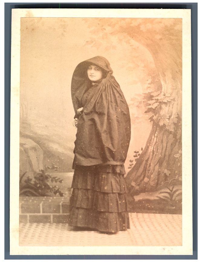 Malta, Maltese dress (costume de Malte) by Photographie originale ...