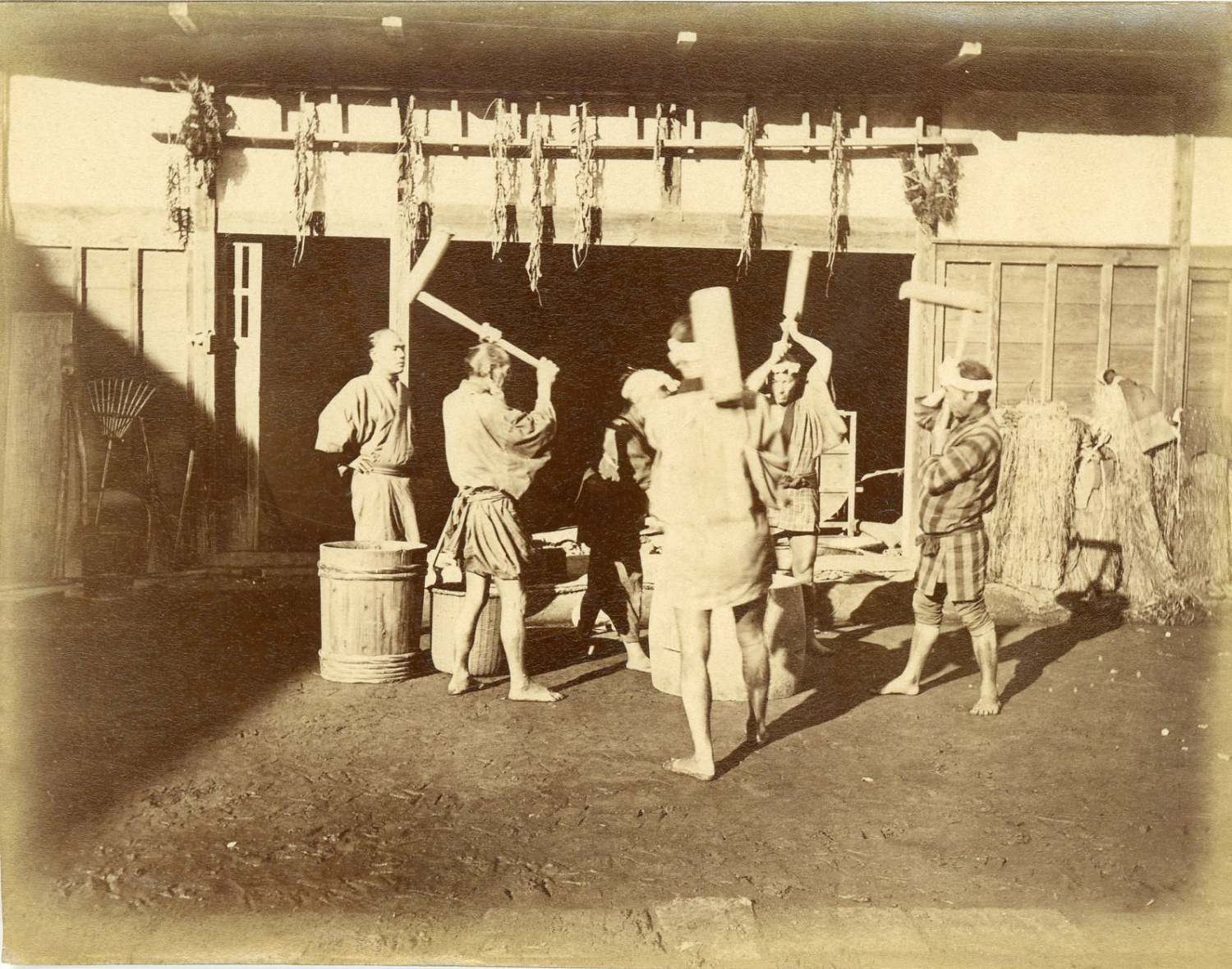 Japan, Workers in an old Factory by Photographie originale / Original ...