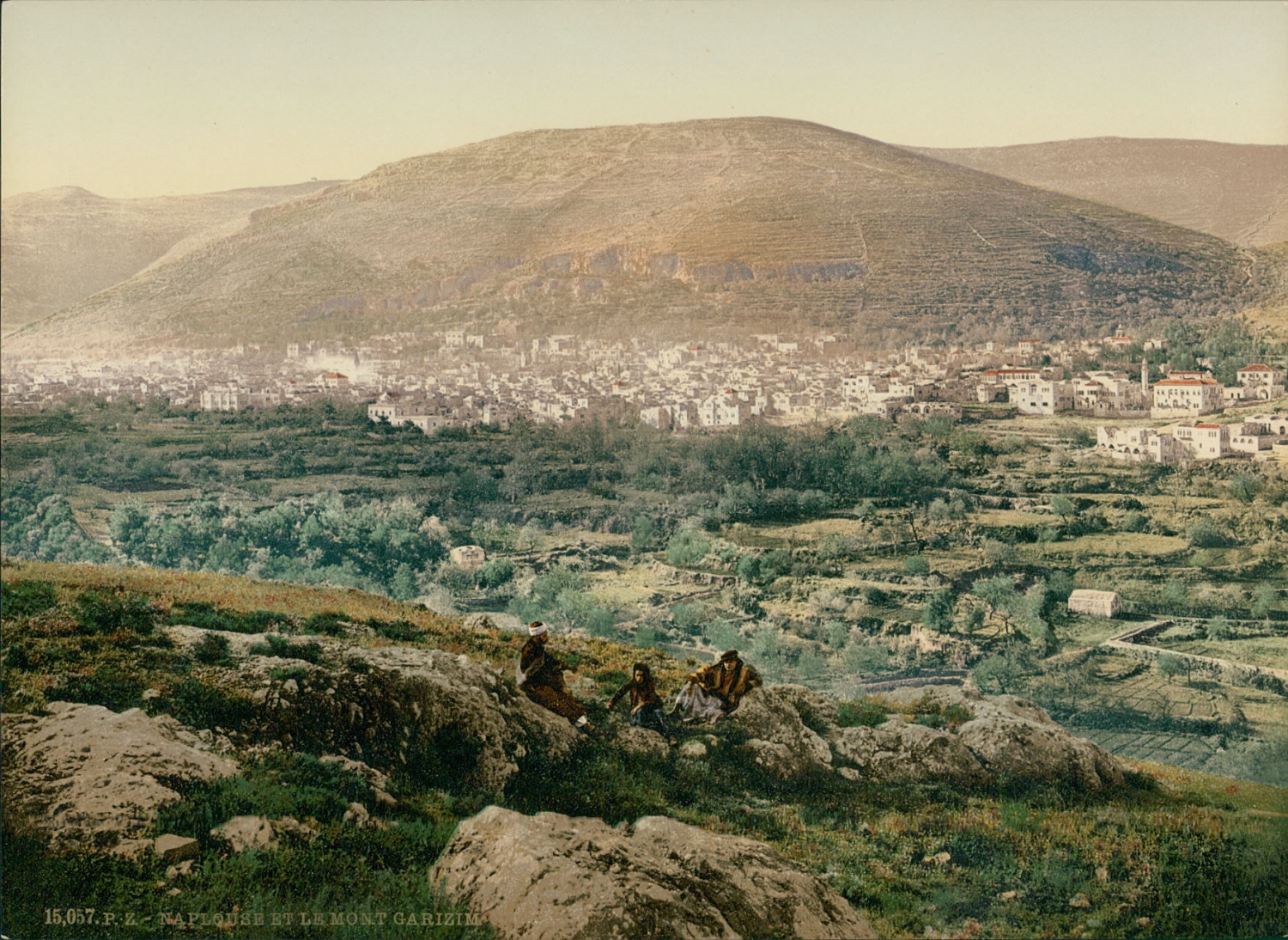 Palestine, Naplouse et le Mont Garizim. par Photographie originale ...