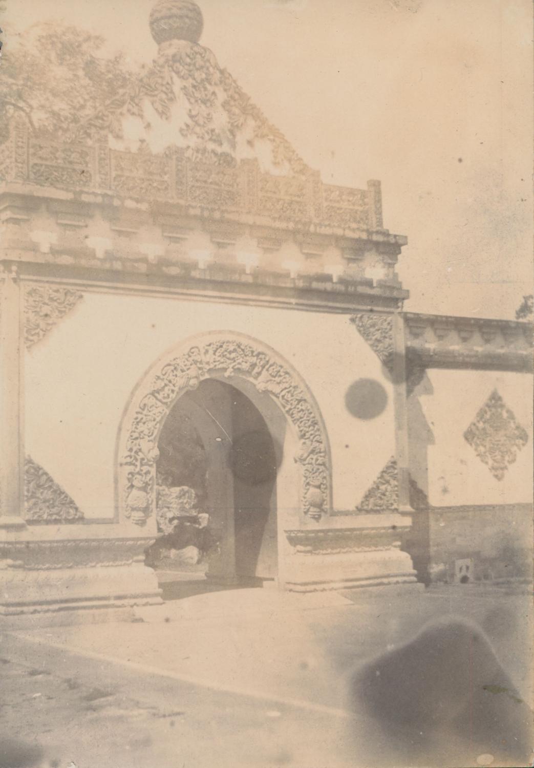 Indochine, Arche une entrée, ca.1900, vintage citrate print by ...
