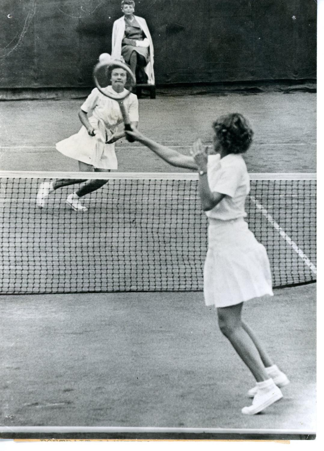 USA, Coupe Wightman, Miss Hart et Betty Hilton by Photographie ...