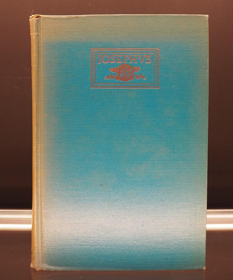 Josephus. Translated by Willa & Edwin Muir by Lion Feuchtwanger: Sehr ...