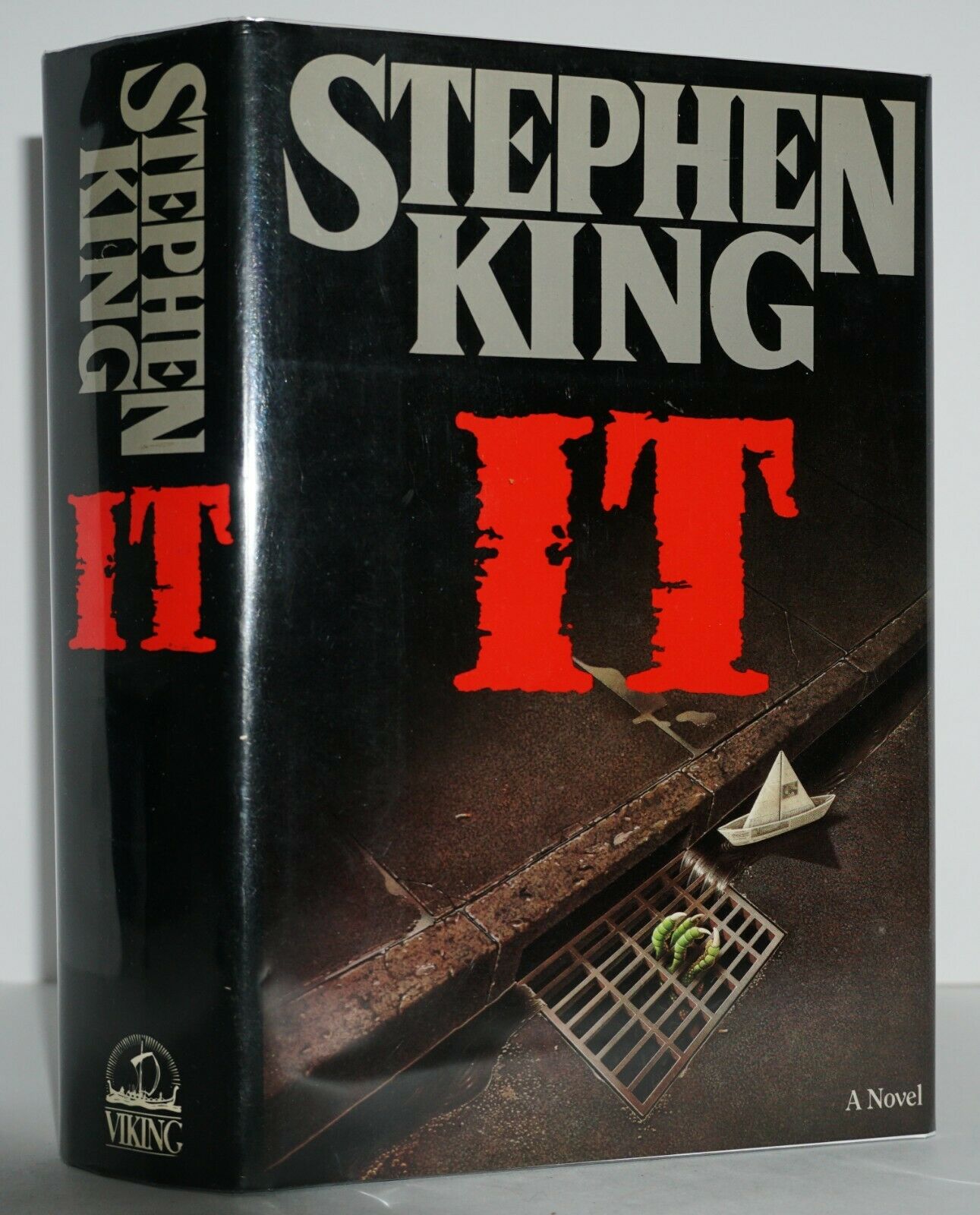 IT by STEPHEN KING: Near Fine Hardcover (1986) 1st Edition, Signed by ...