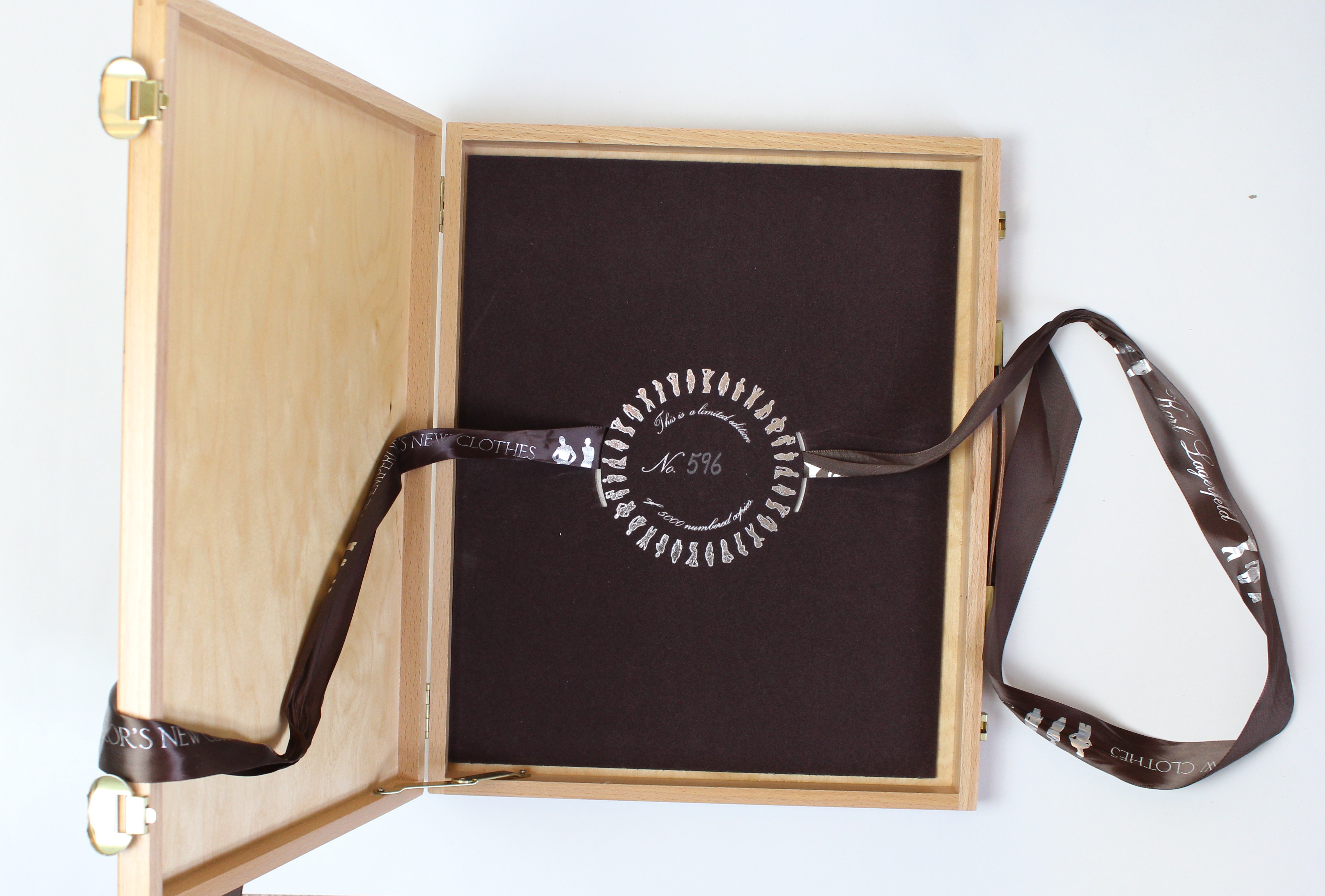 Visionaire 23 : The Emperor's New Clothes by Lagerfeld, Karl: Near Fine ...