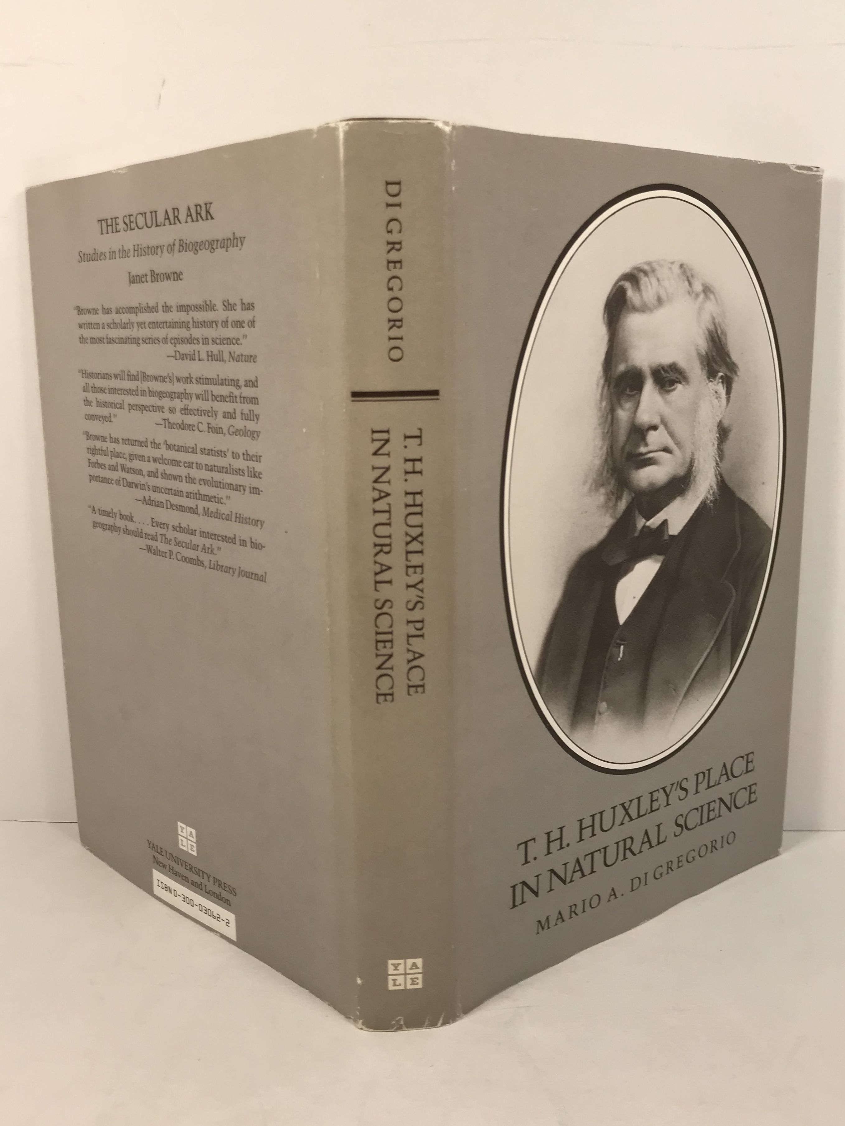 T H Huxley's Place in Natural Science von di Gregorio, Mario A.: Fine ...