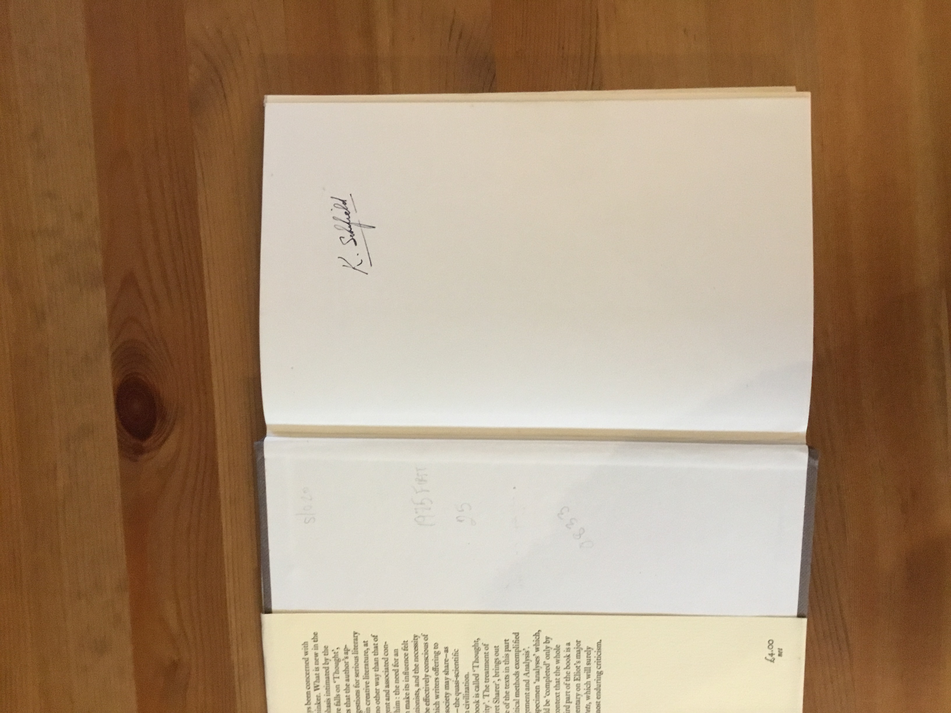 THE LIVING PRINCIPLE. ENGLISH AS A DICIPLINE OF THOUGHT. by LEAVIS, F ...