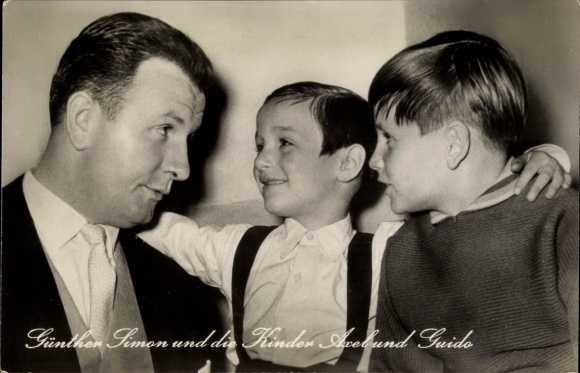 Ansichtskarte / Postkarte Schauspieler Günther Simon, Kinder Axel und ...