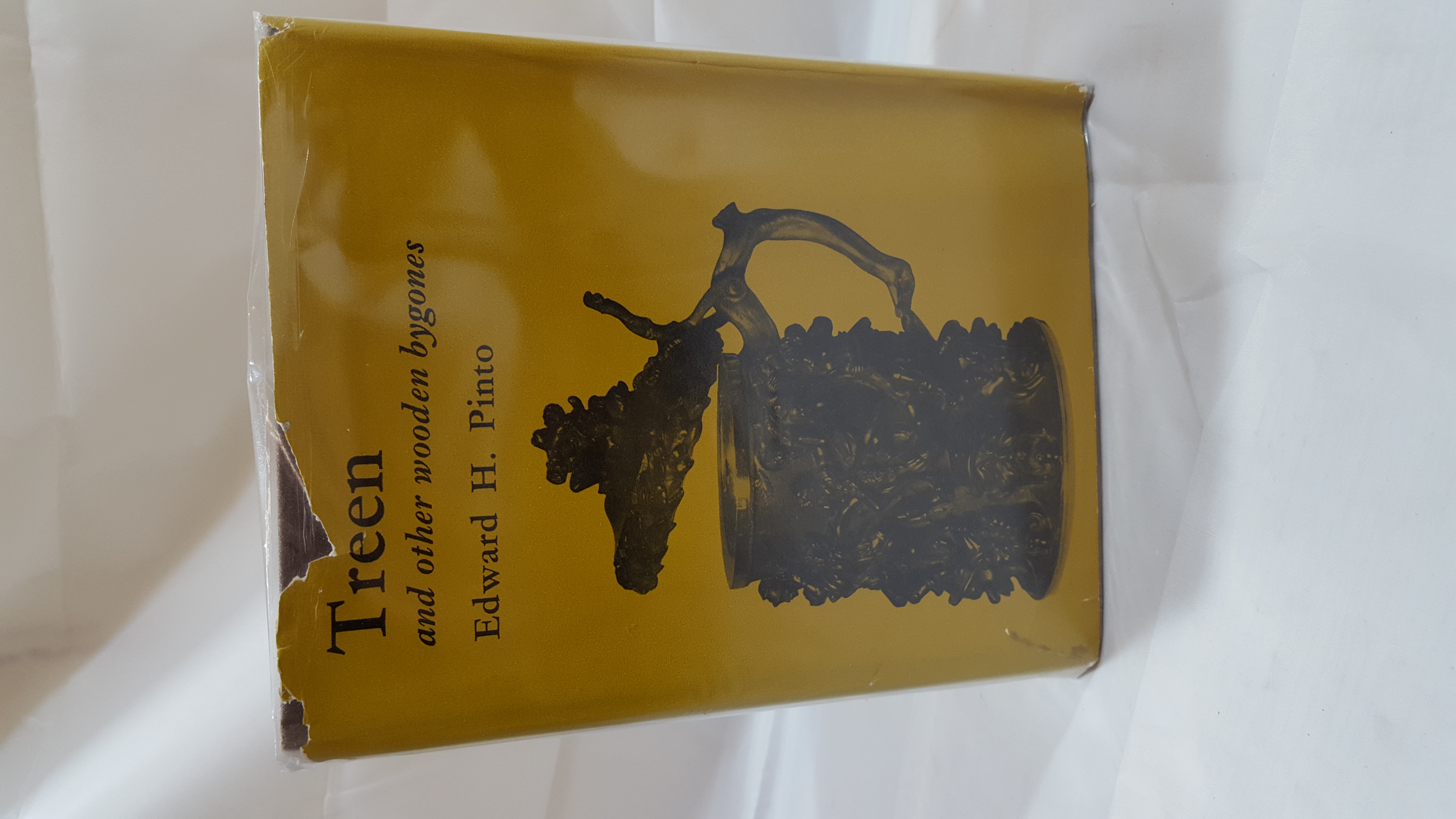 Treen And Other Wooden Bygones : An Encyclopedia And Social History von ...